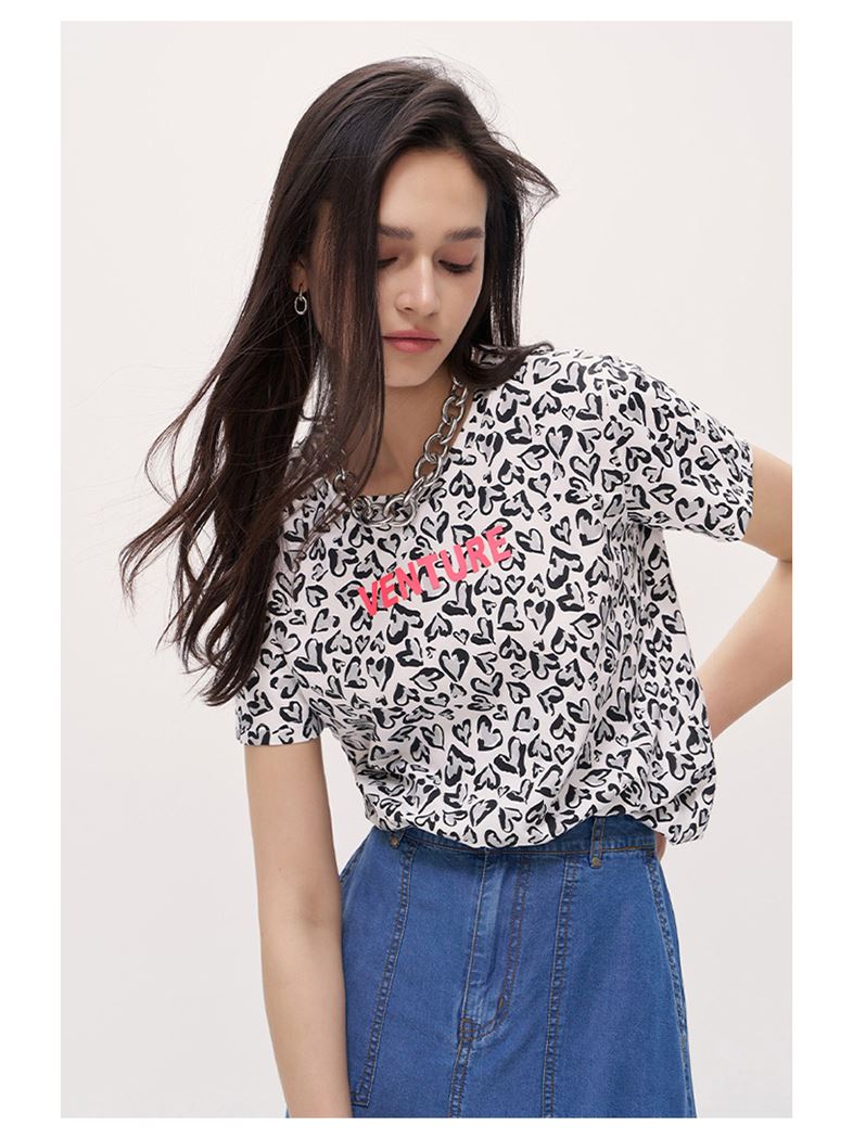 俏皮愛心豹紋TEE│MOMA台灣最大時尚女裝品牌